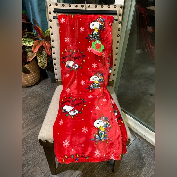 Berkshire | Holiday | Peanuts Snoopy Christmas Throw | Poshmark